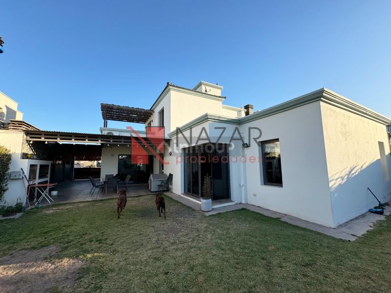 Nazar Propiedades - ID#1319 - Casa en Venta